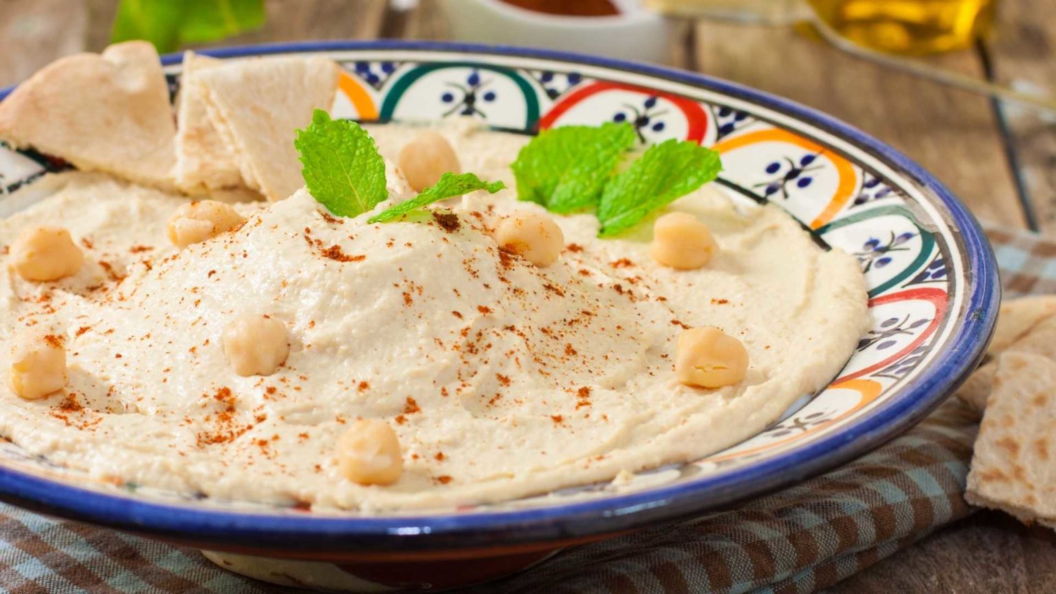 Low Fat Oil Free Hummus | Muneeza Ahmed