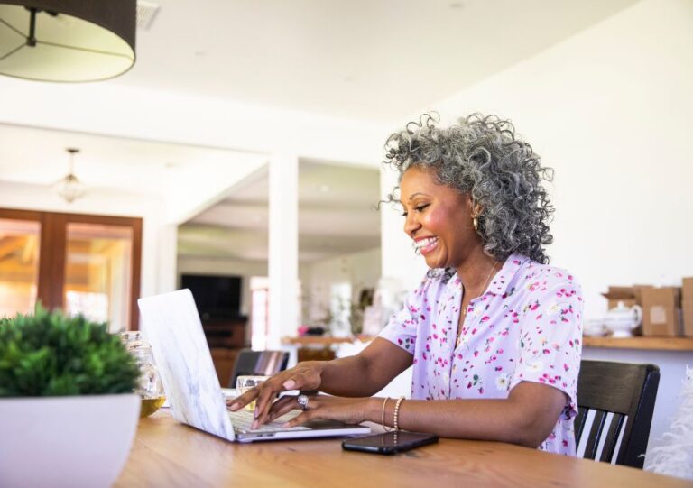 3 Keys To Master Your Intuition And Build A Thriving Client Practice